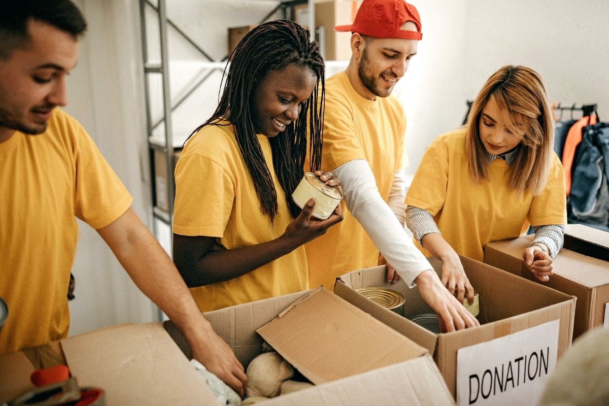 Why Am I Always Helping Others Without Reciprocation? - TherapistPages.com